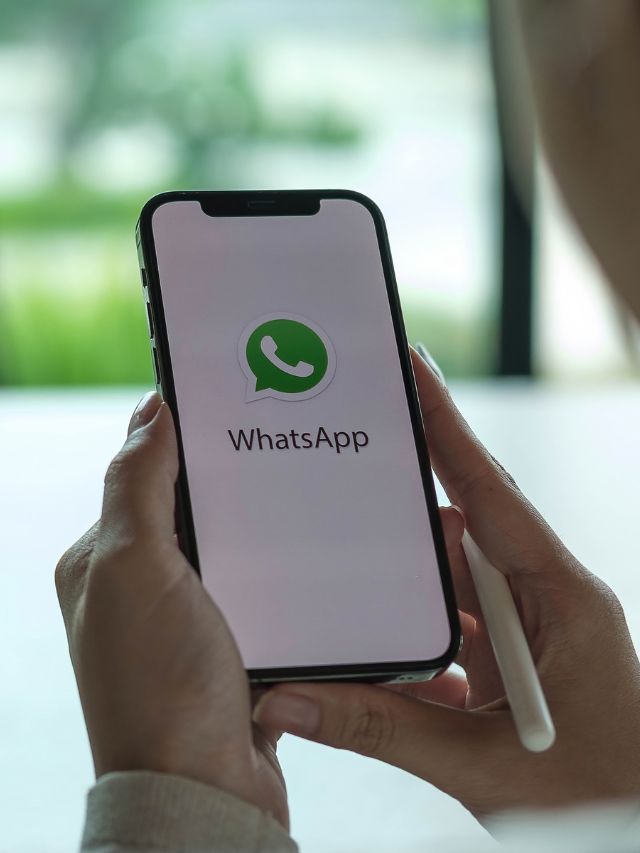 How Does WhatsApp Make Money? - productmint How Does WhatsApp Make Money? - productmint
